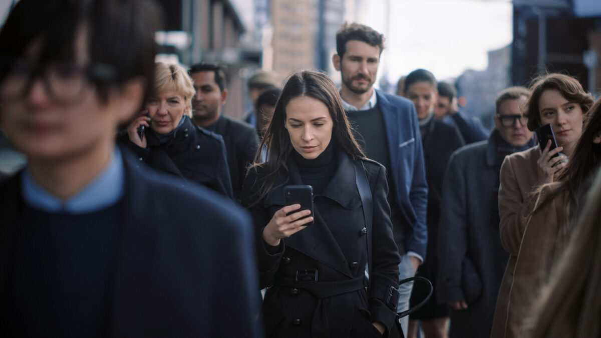 Go Beyond the Streets With Targeted Mobile Advertising - Alchemy Media